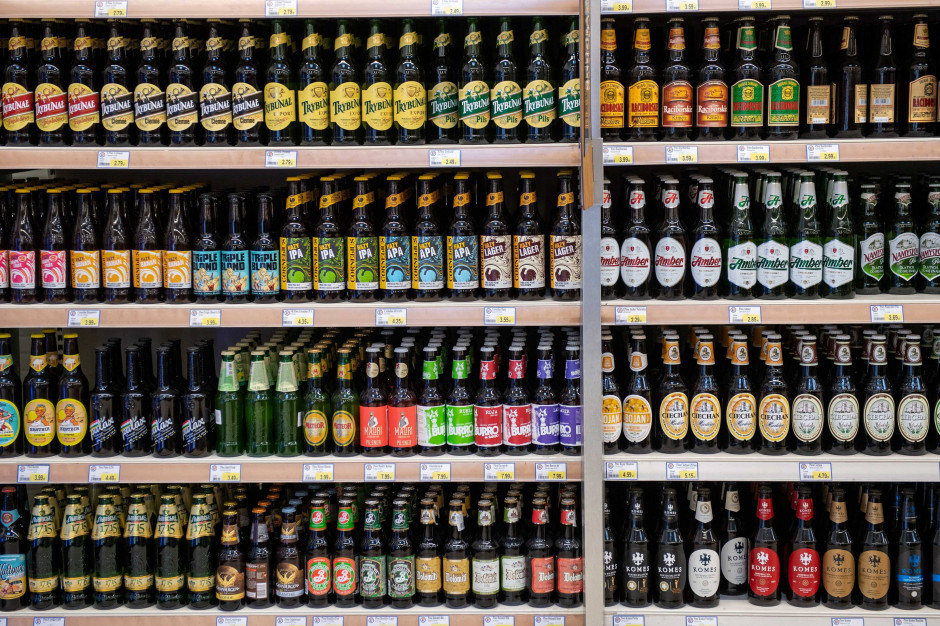 Rynek piwa w Polsce kurczy się. Kolejne browary kończą działalność (WYWIAD)