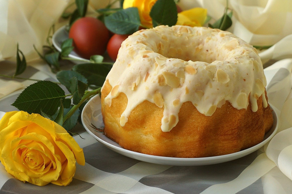 Jak upiec babkę wielkanocną? Dzięki temu będzie wilgotna i puszysta