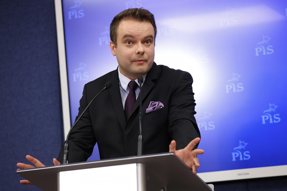 Rzecznik PiS o komisji śledzczej ws. ukraińskiego zboża. "Problem trzeba rozwiązać tu i teraz"