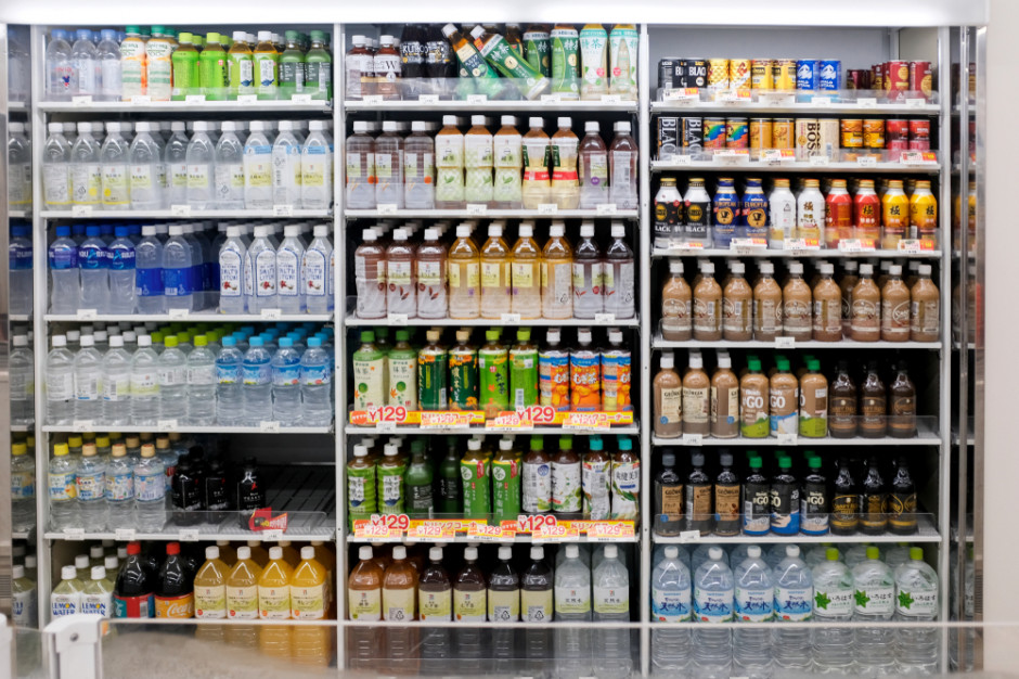 Ten napój Polacy wybierają zamiast wody. Gwiazdy sportu przyciąga jak magnes