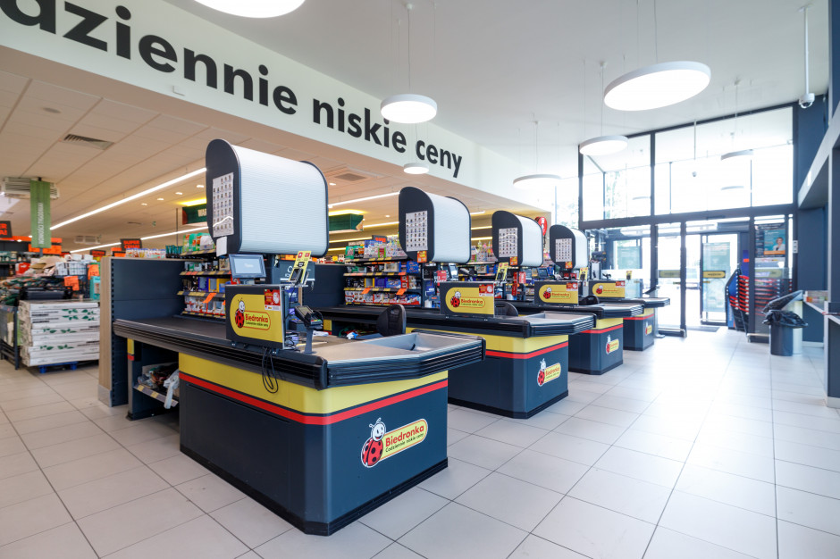 Biedronka idzie na rekord. Tak długo sklepy jeszcze nie były czynne