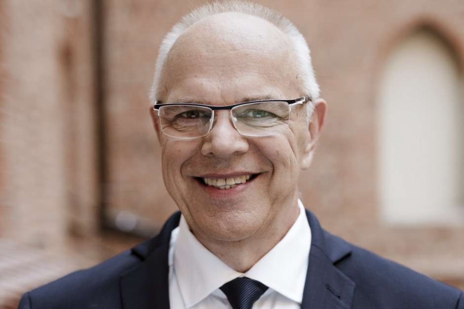 "Polmlek International". Polska spółka rozmawia o przejęciach na trzech ...