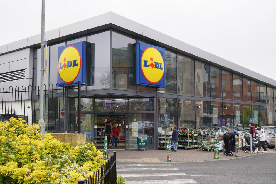 Lidl już to ogłosił. Od piątku 18 lipca długa lista promocji, w tym "8 ...